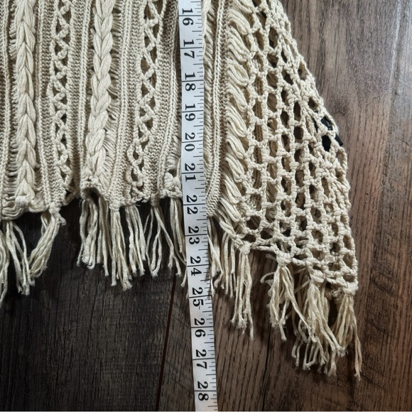 Angie | Tops | Angie Tank Womens Ivory All Over Crochet Vneck Fringe ...